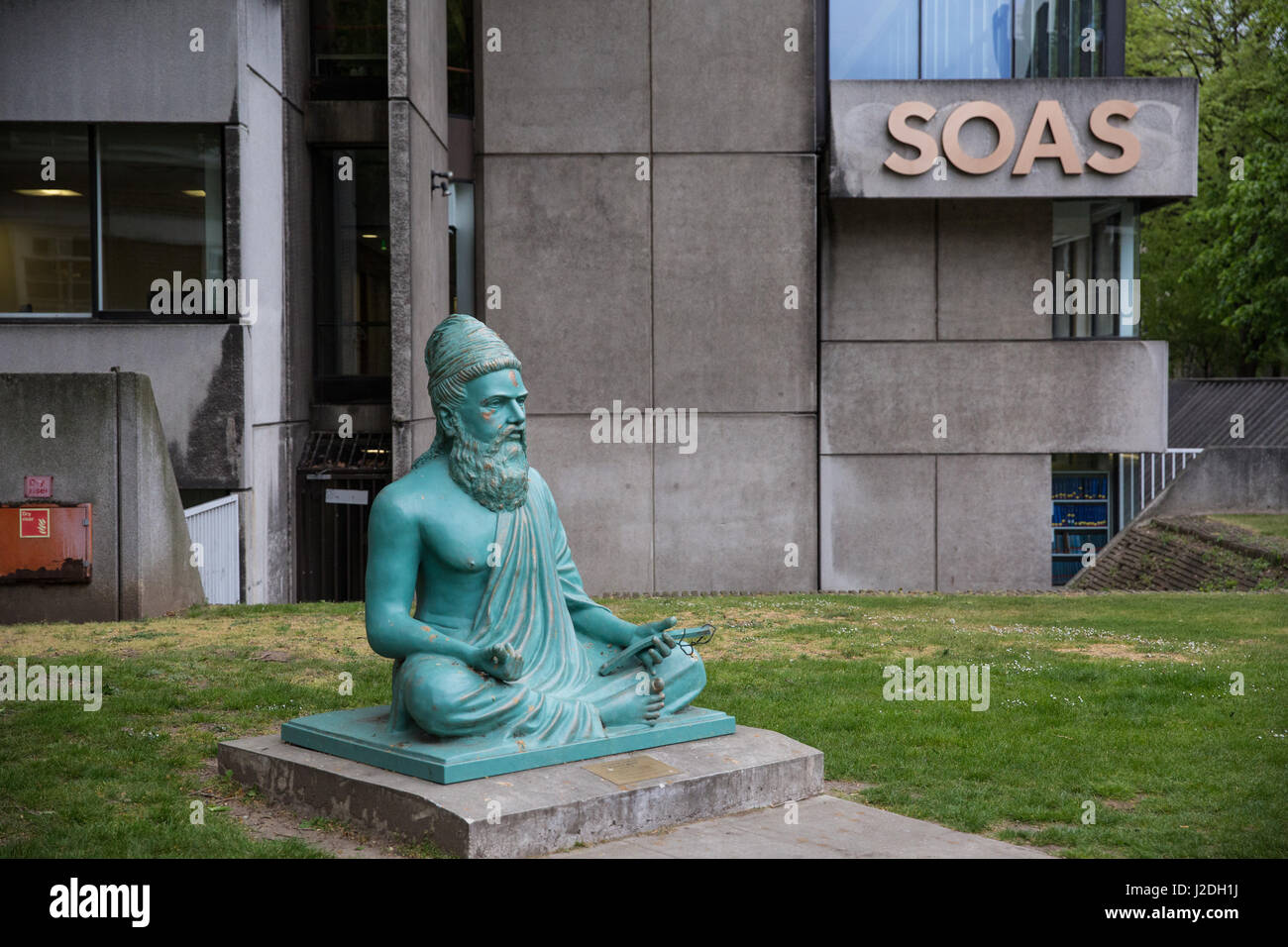 Thiruvalluvar statue london hi-res stock photography and images - Alamy