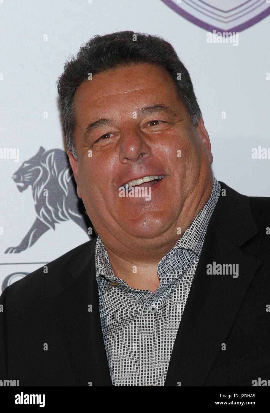 Steve schirripa memory alive hi-res stock photography and images - Alamy
