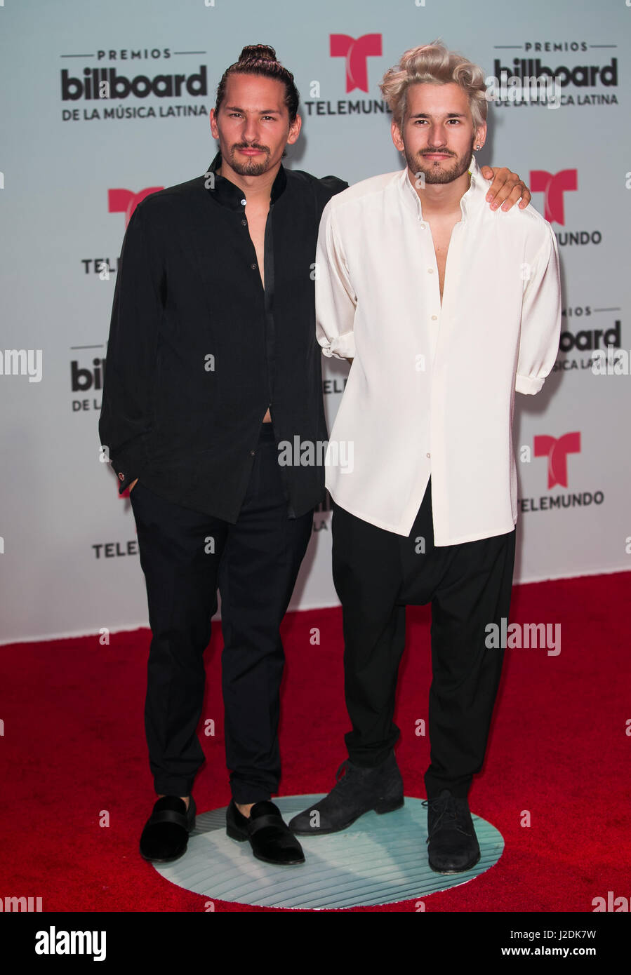 Mau y ricky hi-res stock photography and images - Alamy