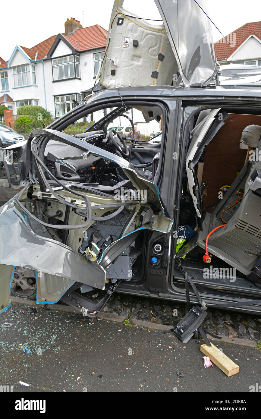 Road side van explosion due to gas cylinder hi-res stock photography ...