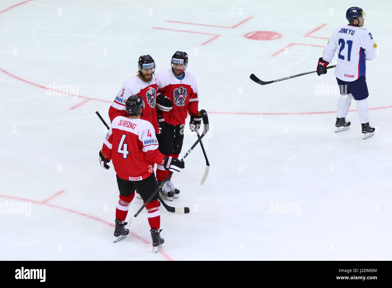 Steven strong hi-res stock photography and images - Alamy