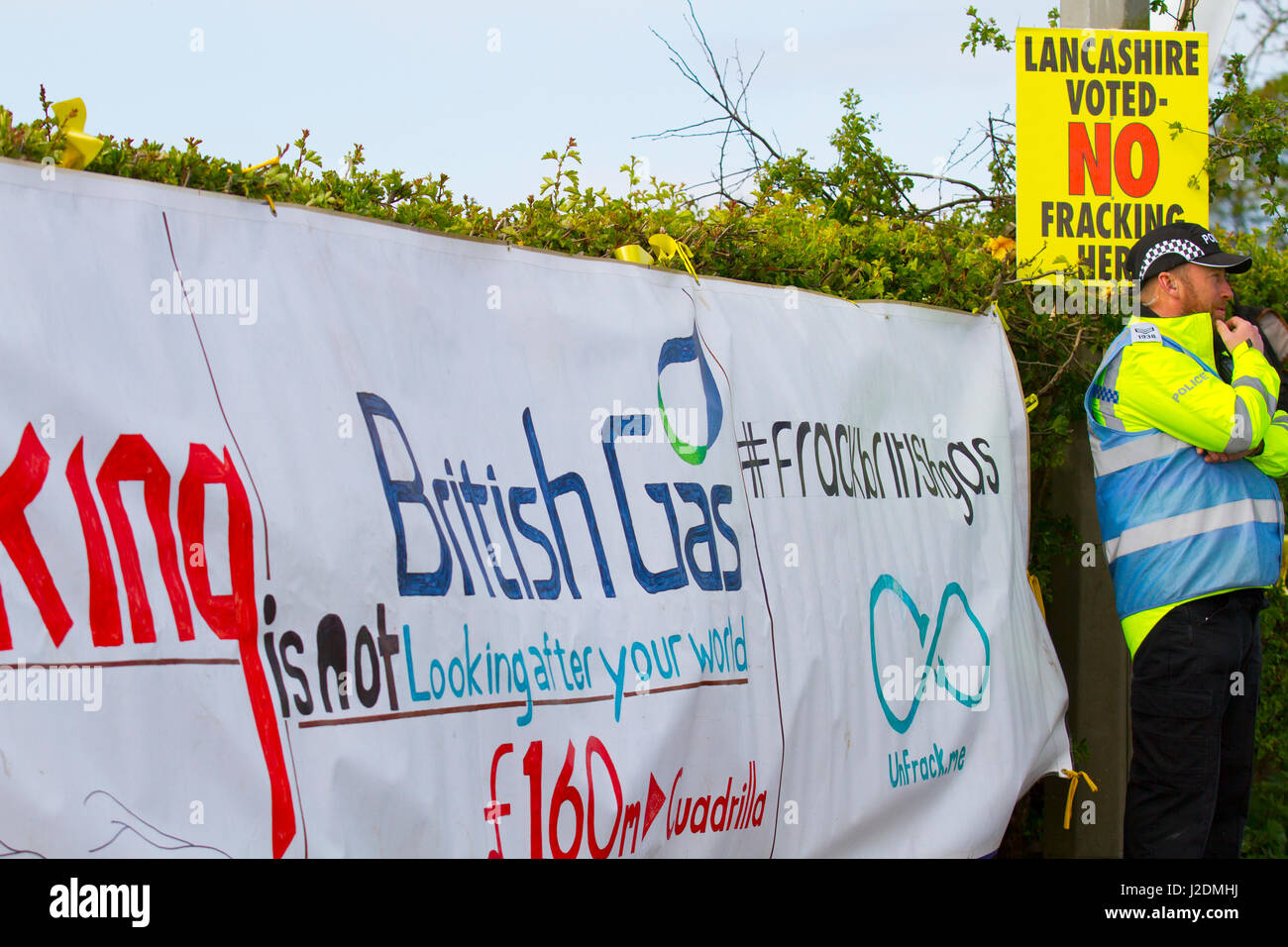 Little Plumpton, Lancashire, Blackpool, UK . 28th April, 2017. Fracking ...