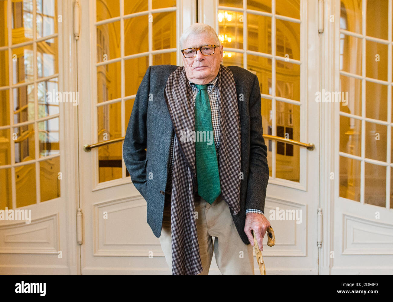 Sir jeffrey tate hi-res stock photography and images - Alamy