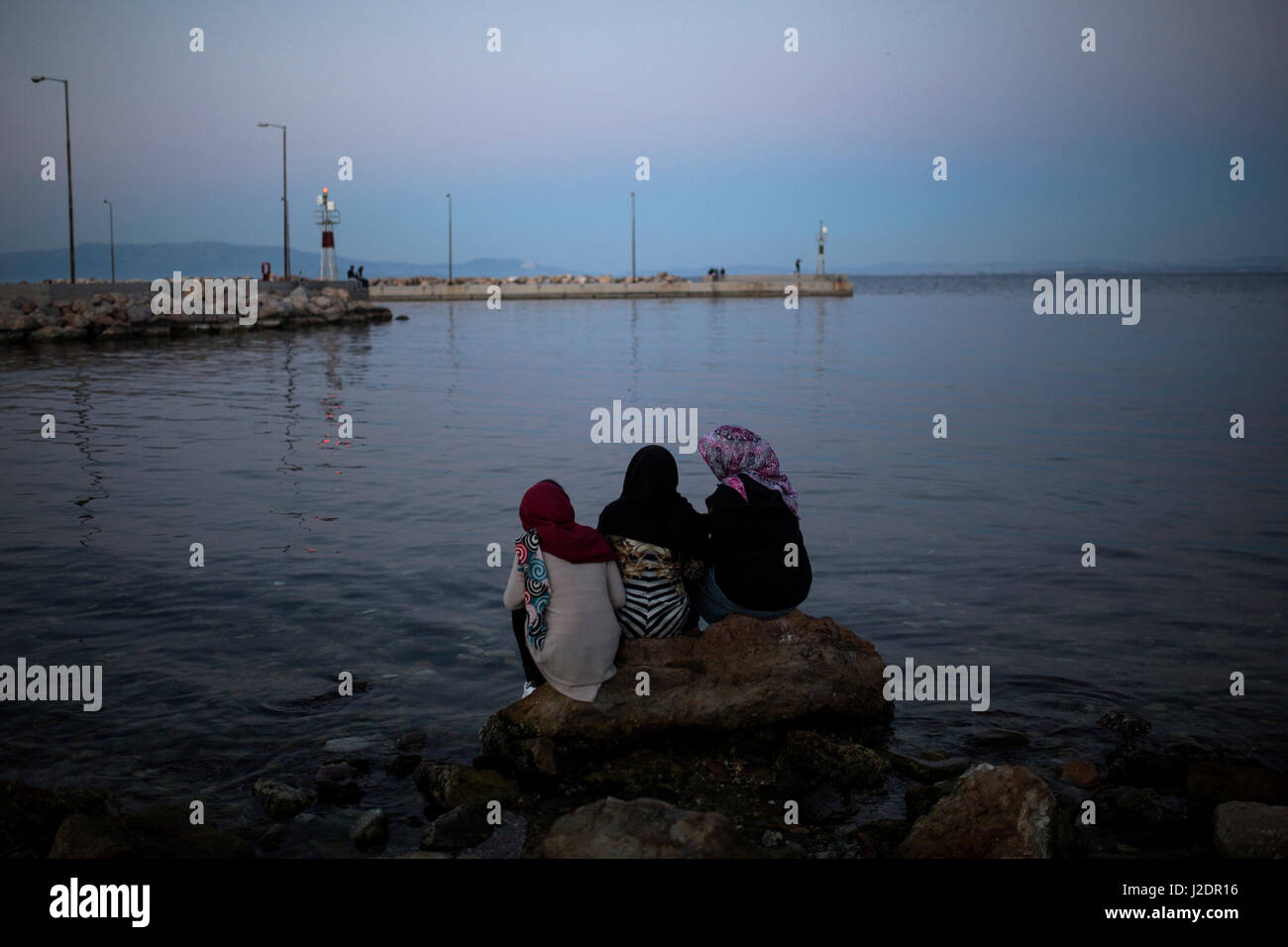 Refugees greece beach 2017 hi-res stock photography and images - Alamy