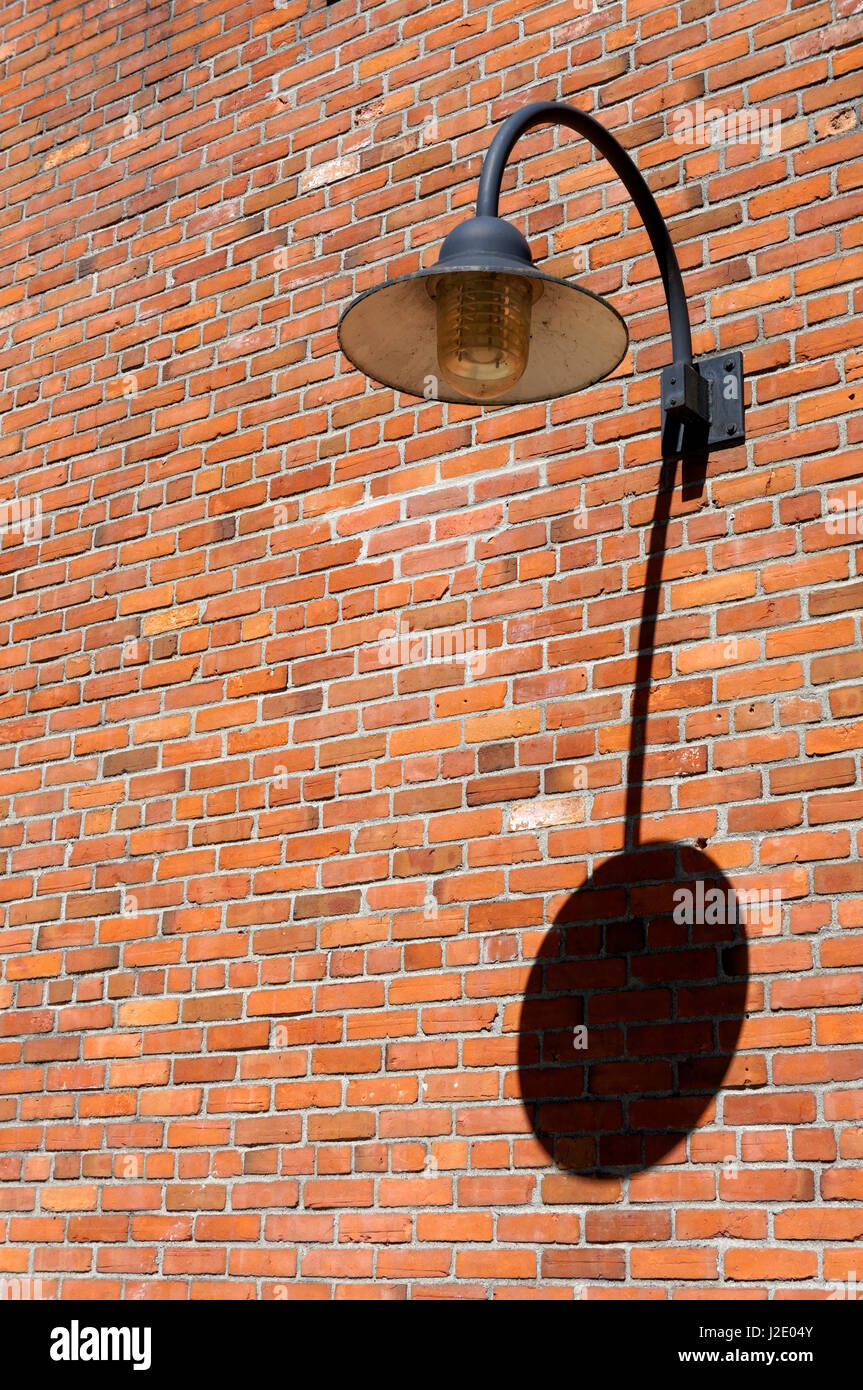 Curved brick wall hi-res stock photography and images - Alamy