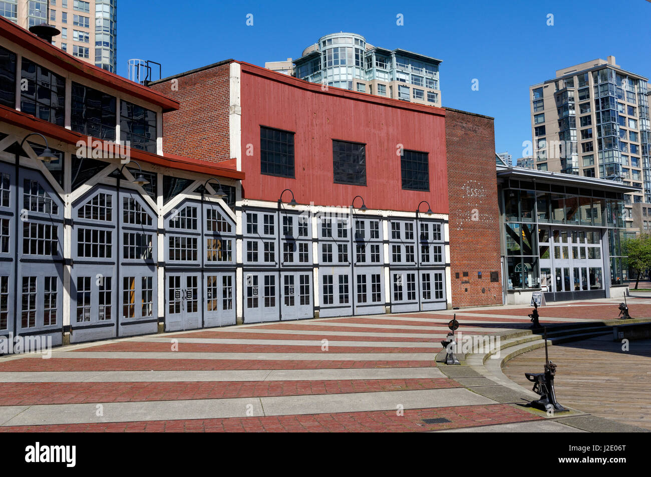 The historical CPR Roundhouse building and Turntable Plaza in Yaletown ...