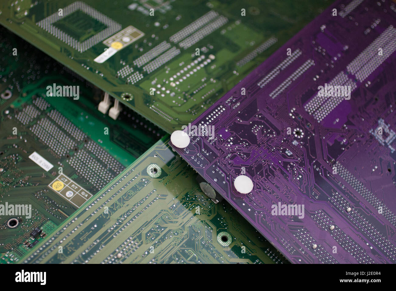 Gold circuit boards hi-res stock photography and images - Alamy