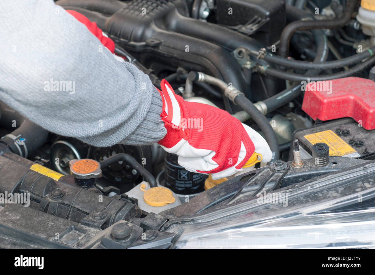 Hands car mechanic in auto hi-res stock photography and images - Alamy