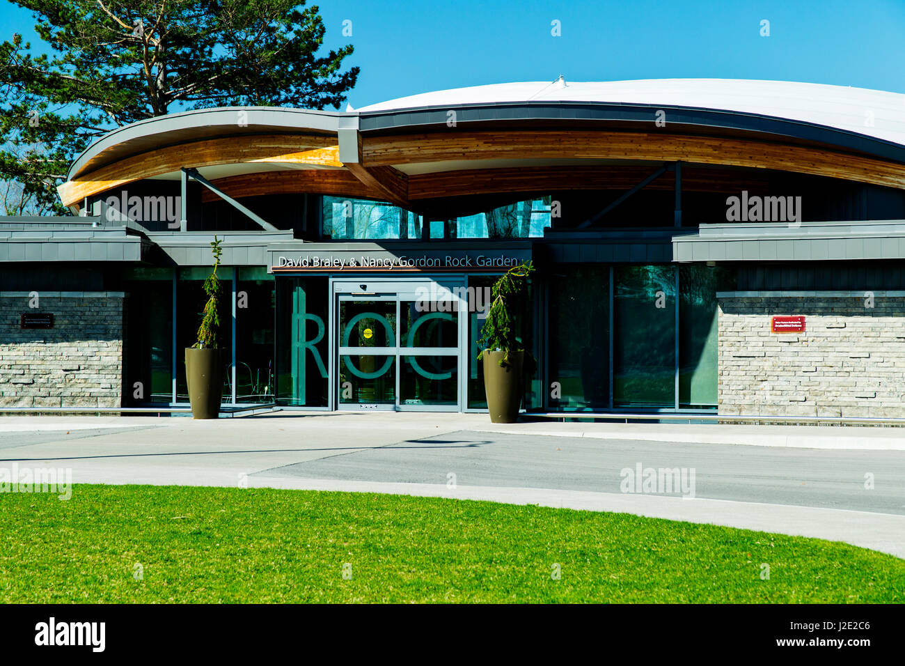 Entrance to the Rock Gardens of the Royal Botanical Gardens in spring ...