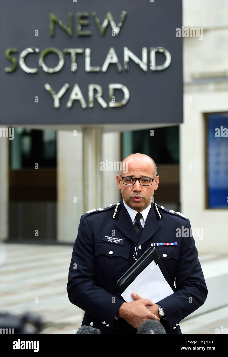 Metropolitan Police Deputy Assistant Commissioner Neil Basu speaks to ...