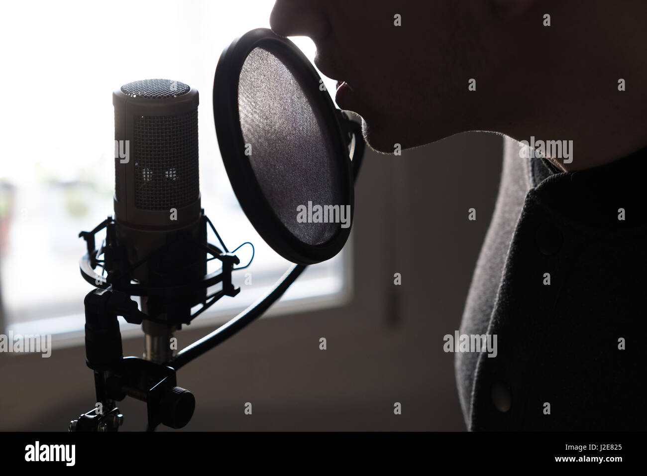 Profile horizontal hi-res stock photography and images - Alamy