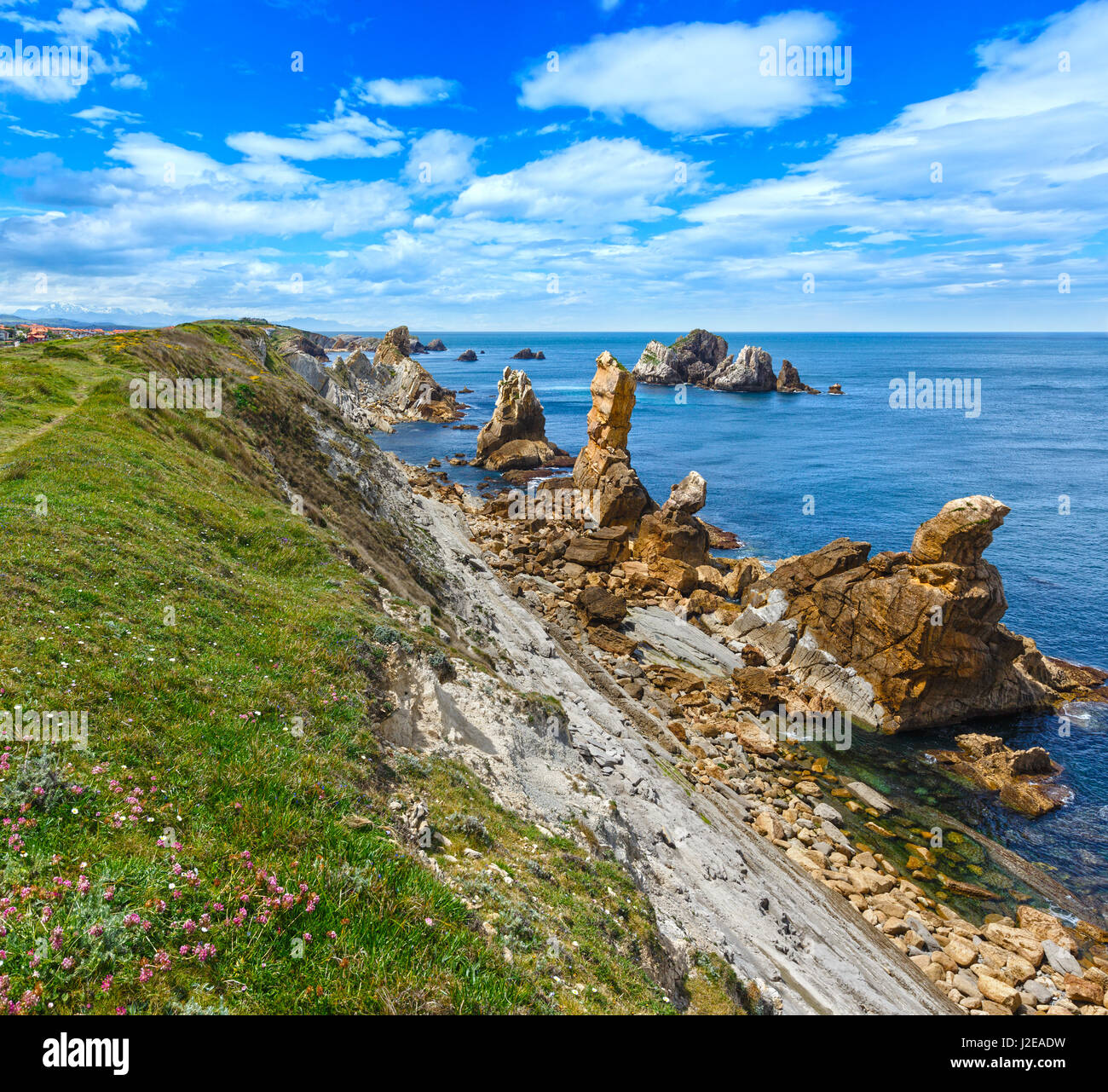 Atlantic ocean rocky coastline near Portio Beach, (Pielagos, Cantabria ...