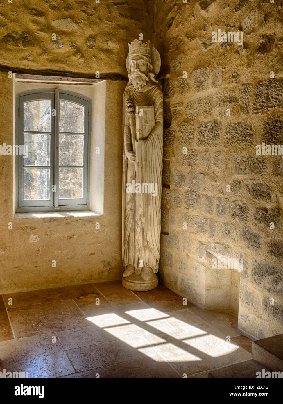 France, Provence. Statue inside the Senanque Abbey Stock Photo - Alamy