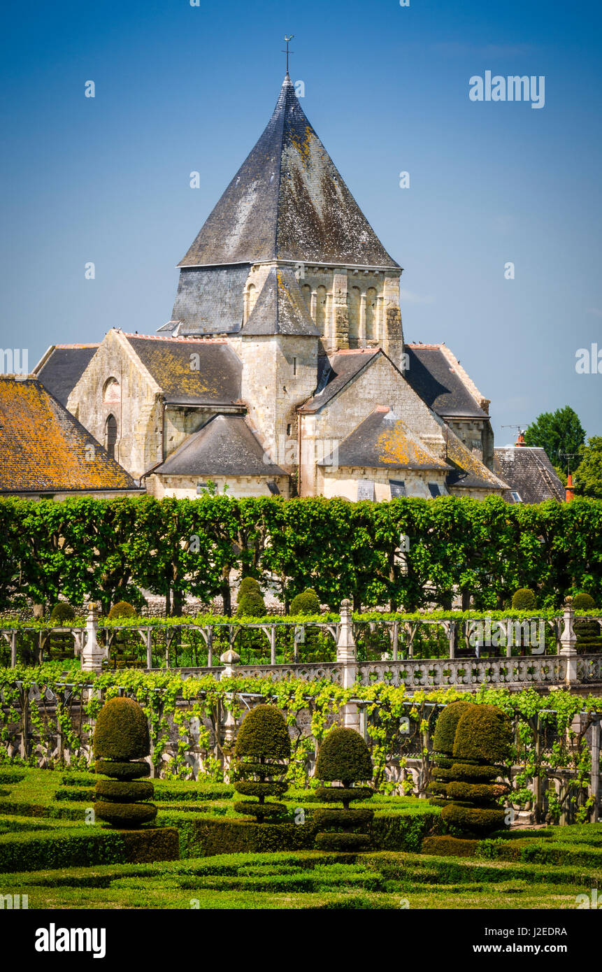Village chapel and gardens, Chateau de Villandry, Villandry, Loire ...