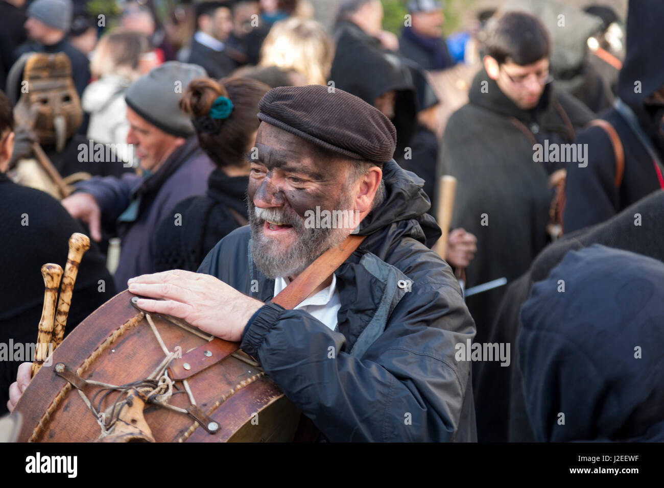 Gavoi man covered in cork soot hi-res stock photography and images - Alamy