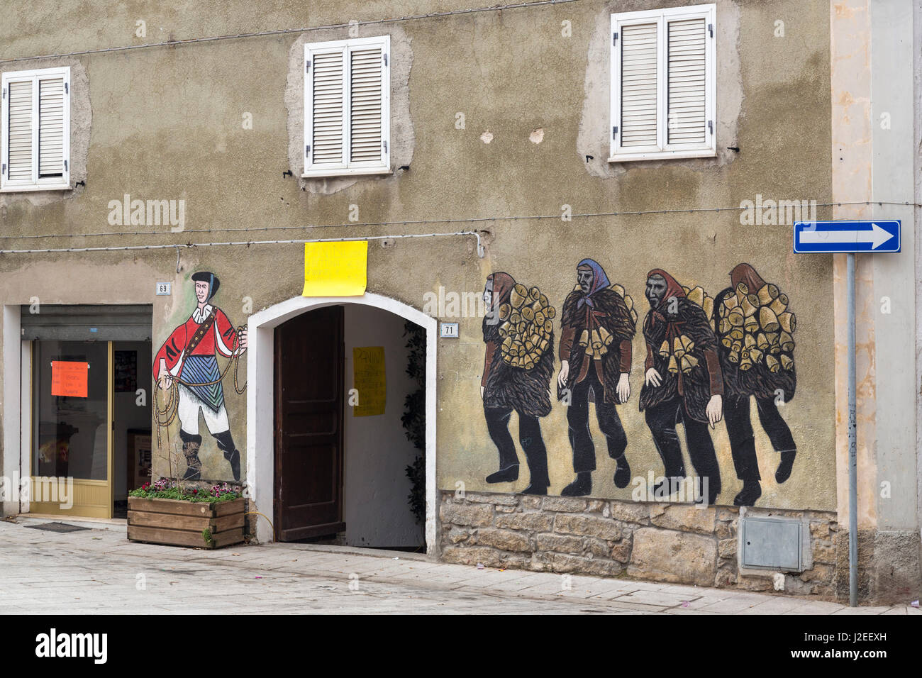 Mamoiada a painting side a hi-res stock photography and images - Alamy