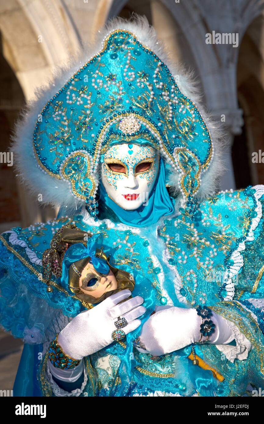 Venice, Italy. Mask and Costumes at Carnival Stock Photo - Alamy