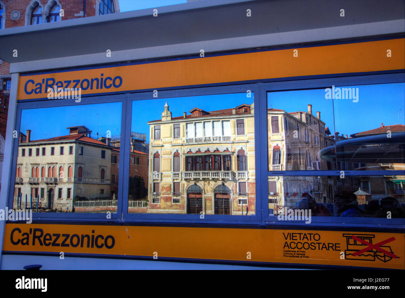 Water bus stop along grand canal hi-res stock photography and images ...
