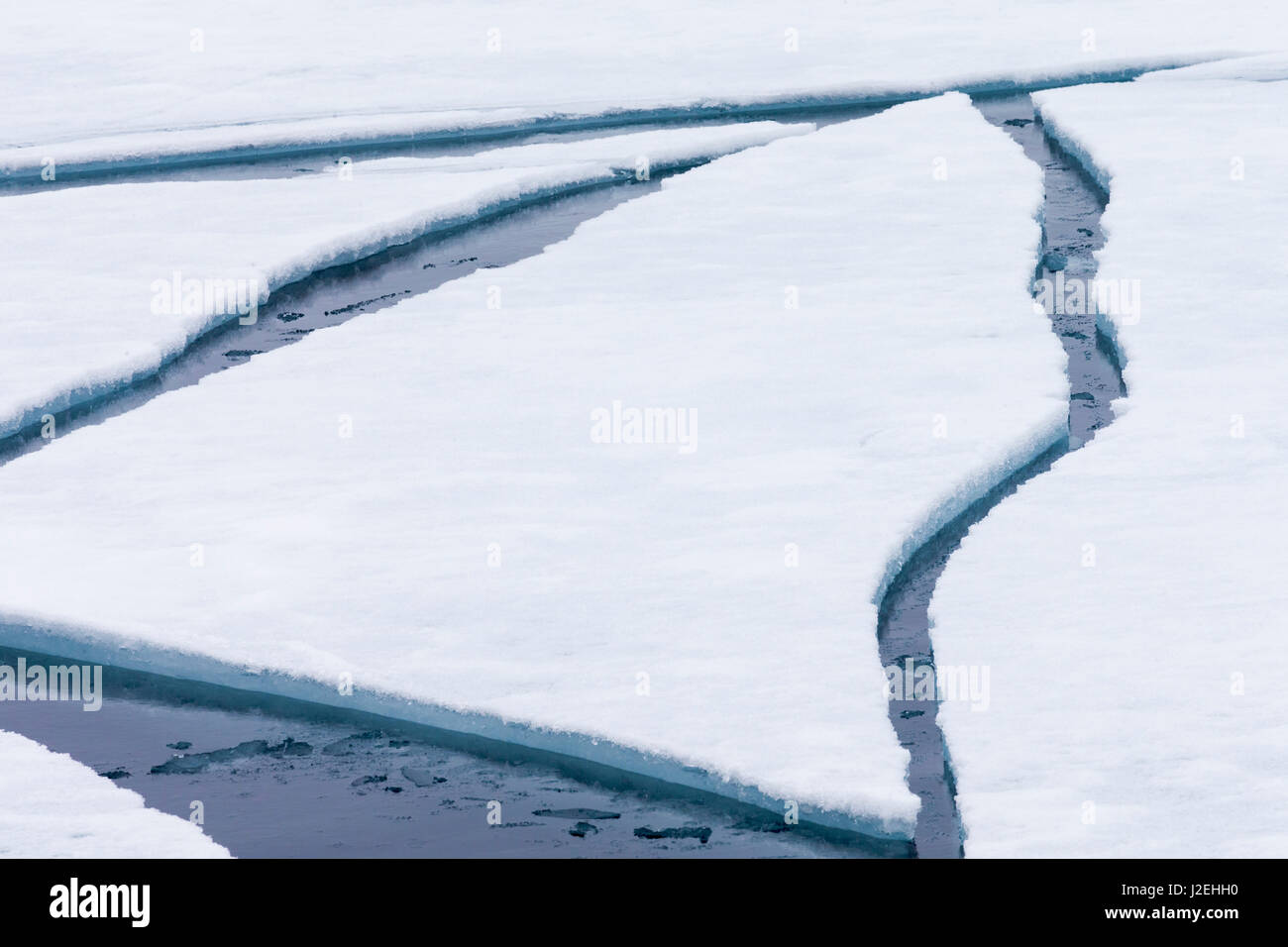 Broken pack ice hi-res stock photography and images - Alamy