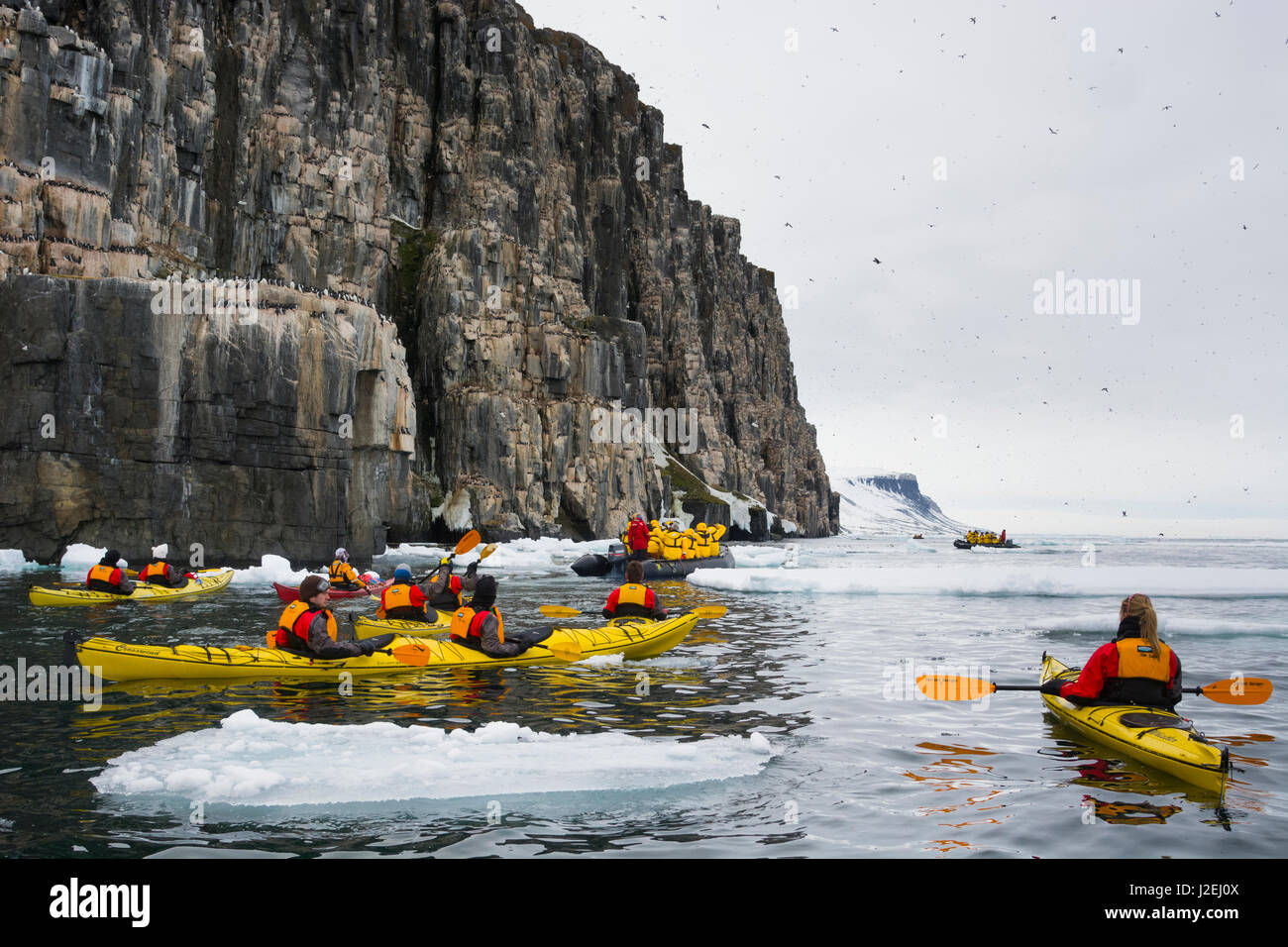 Svalbard kayaking hi-res stock photography and images - Alamy