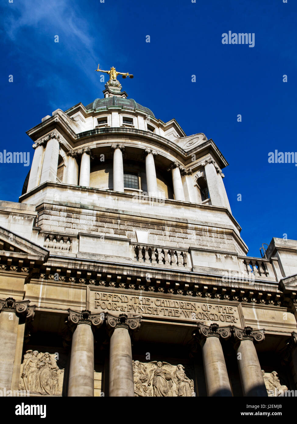 Old bailey courtroom hi-res stock photography and images - Alamy