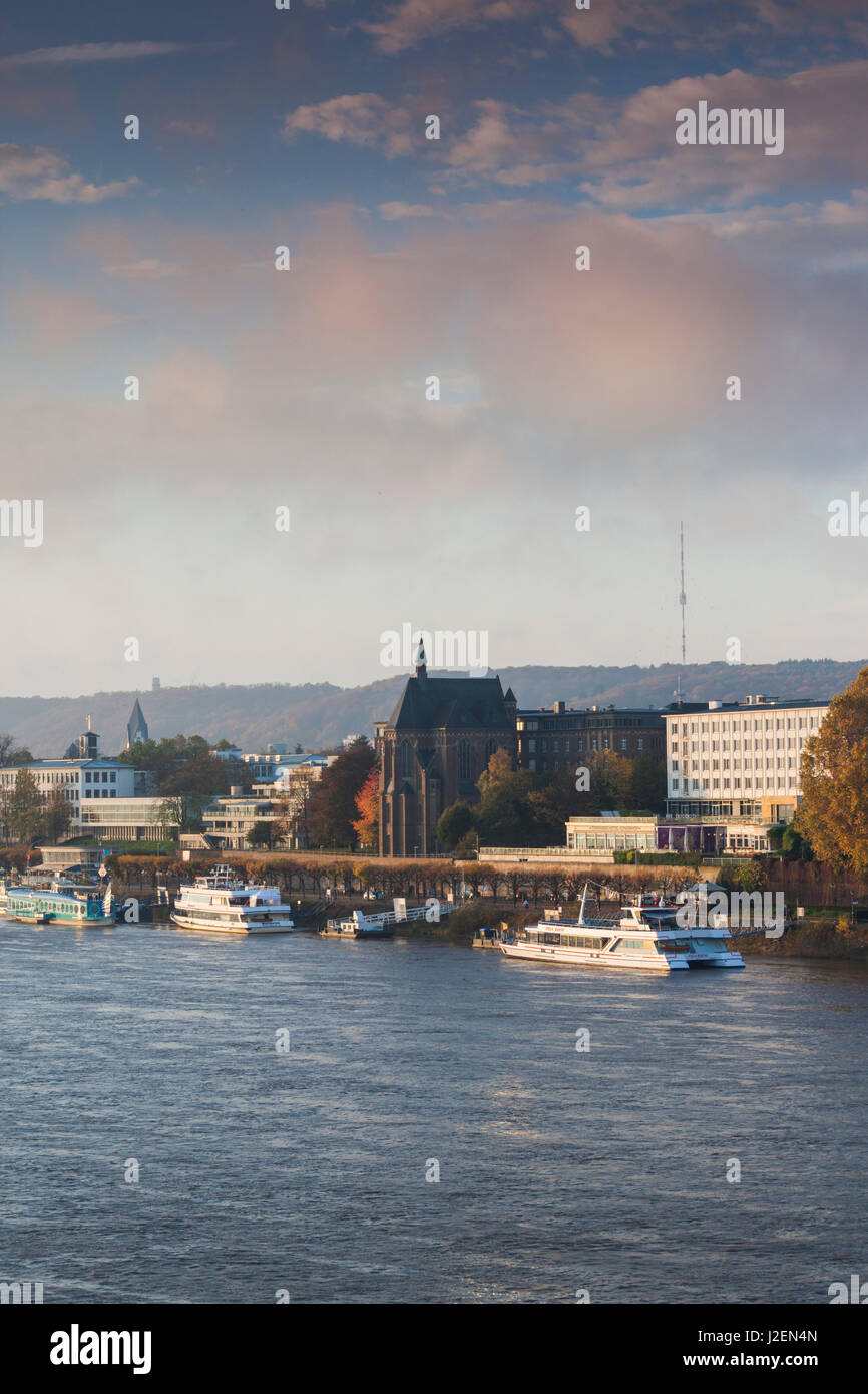Boat river dawn rhein hi-res stock photography and images - Alamy