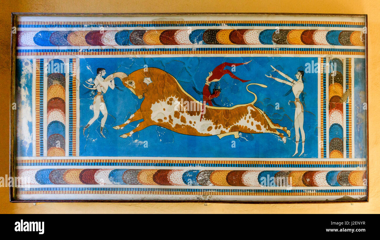 Minoan bull jumping hi-res stock photography and images - Alamy