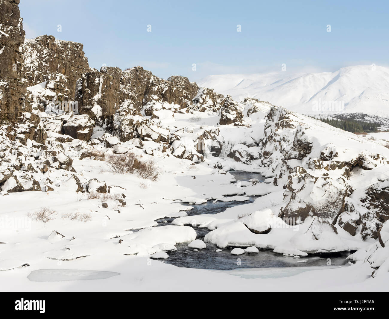 Mid atlantic ridge fault line hi-res stock photography and images - Alamy
