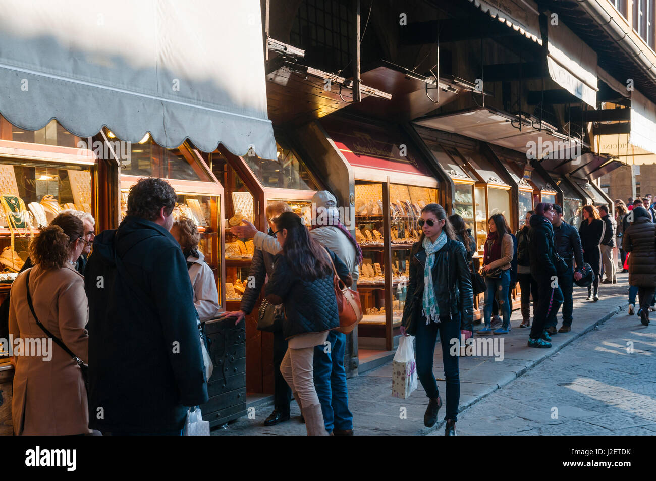 Gold shops at Ponte Vecchio, Unesco World Heritage site, Firenze ...