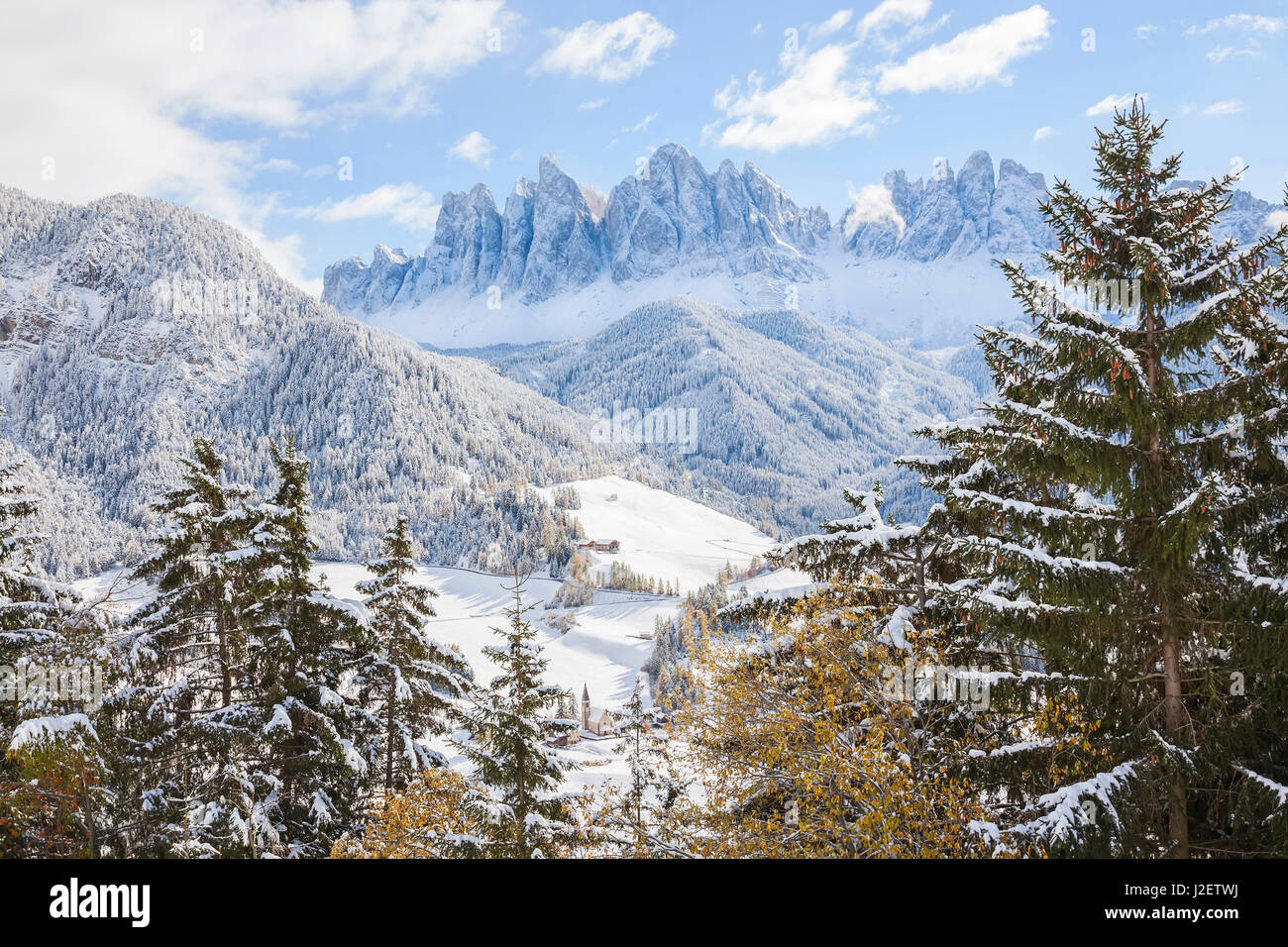 Winter snow, St. Magdalena village, Geisler Spitzen (3060m), Val di ...
