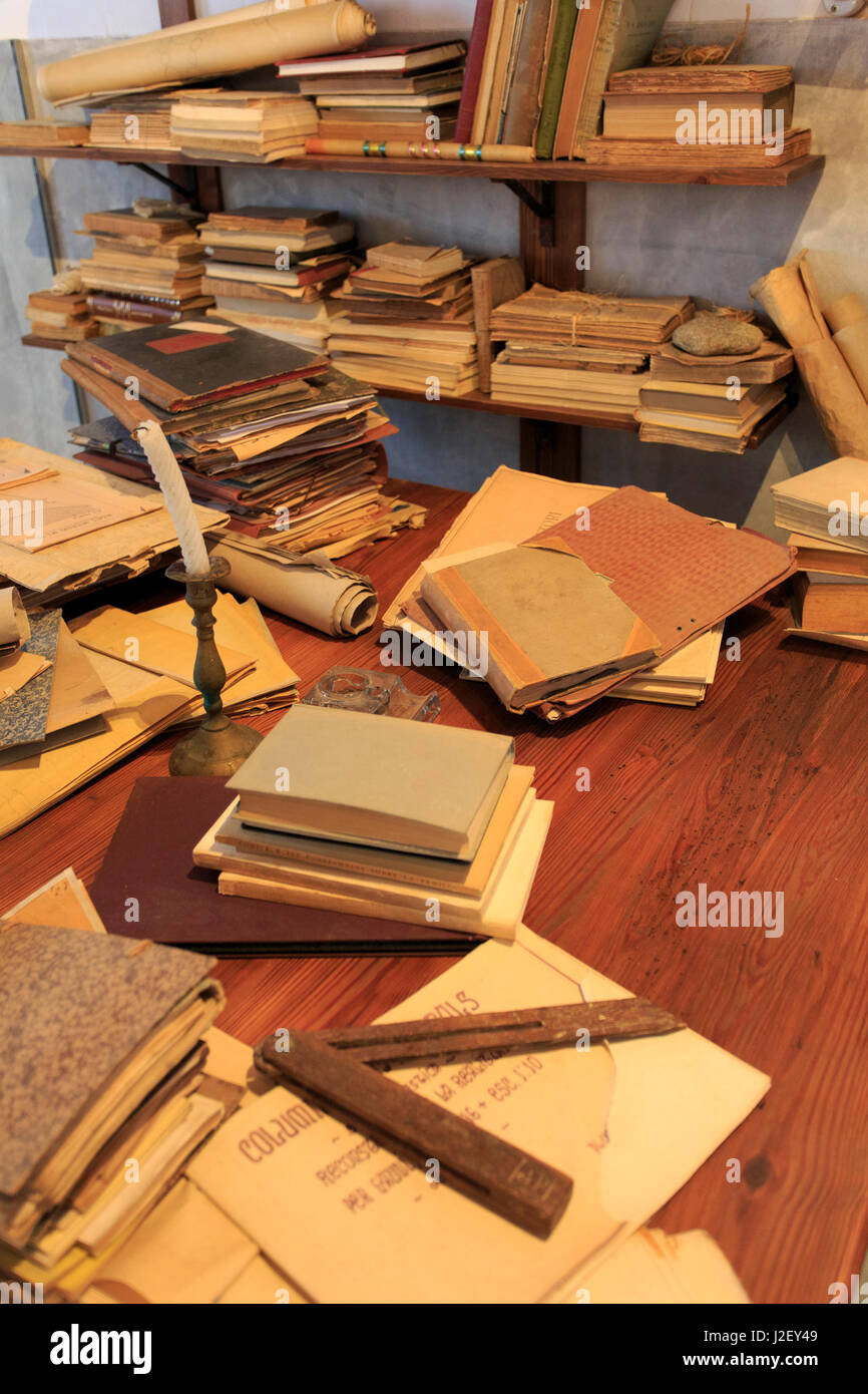 A recreation of the type of classroom Antoni Gaudi would have studied ...