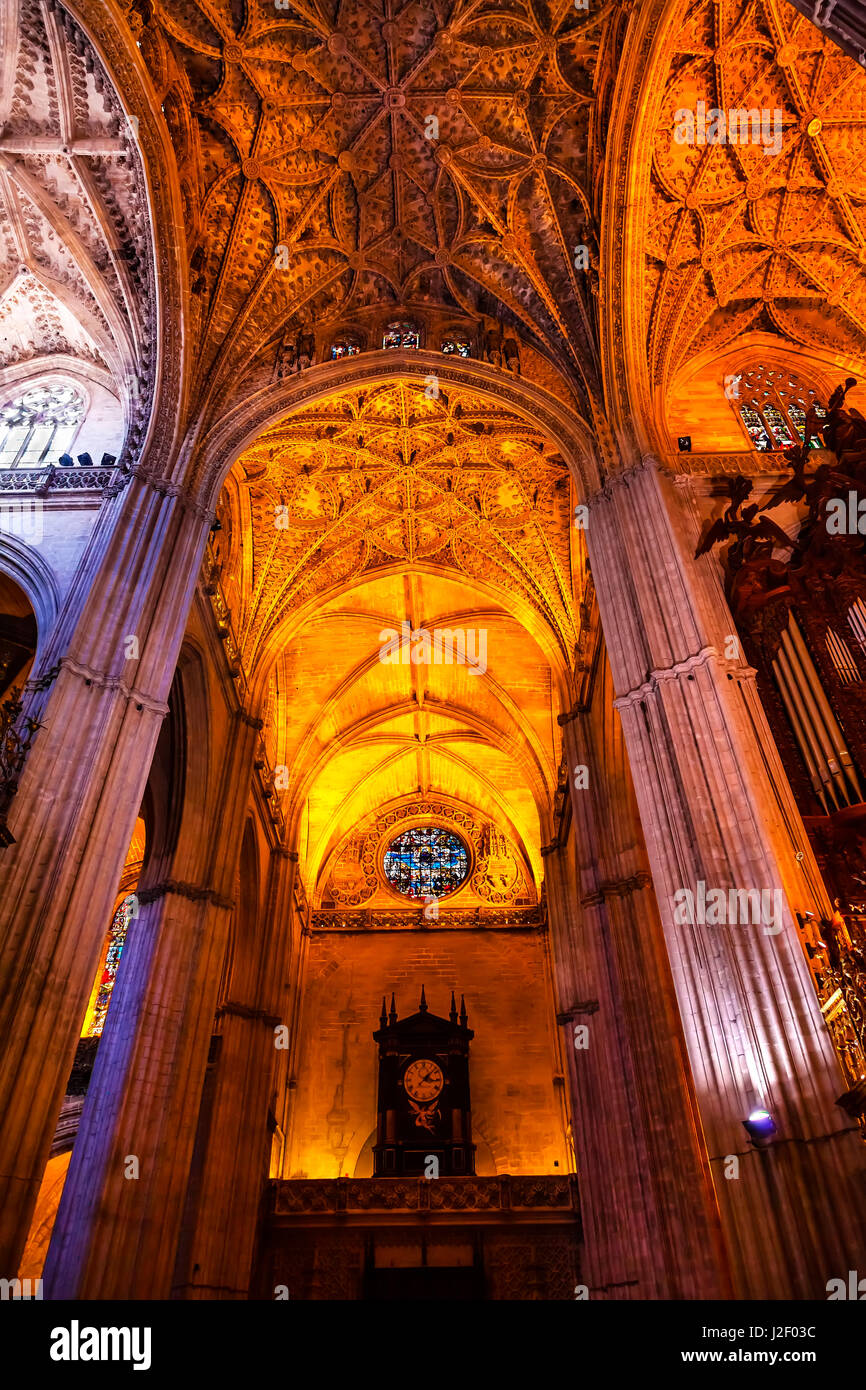 1500s clock hi-res stock photography and images - Alamy