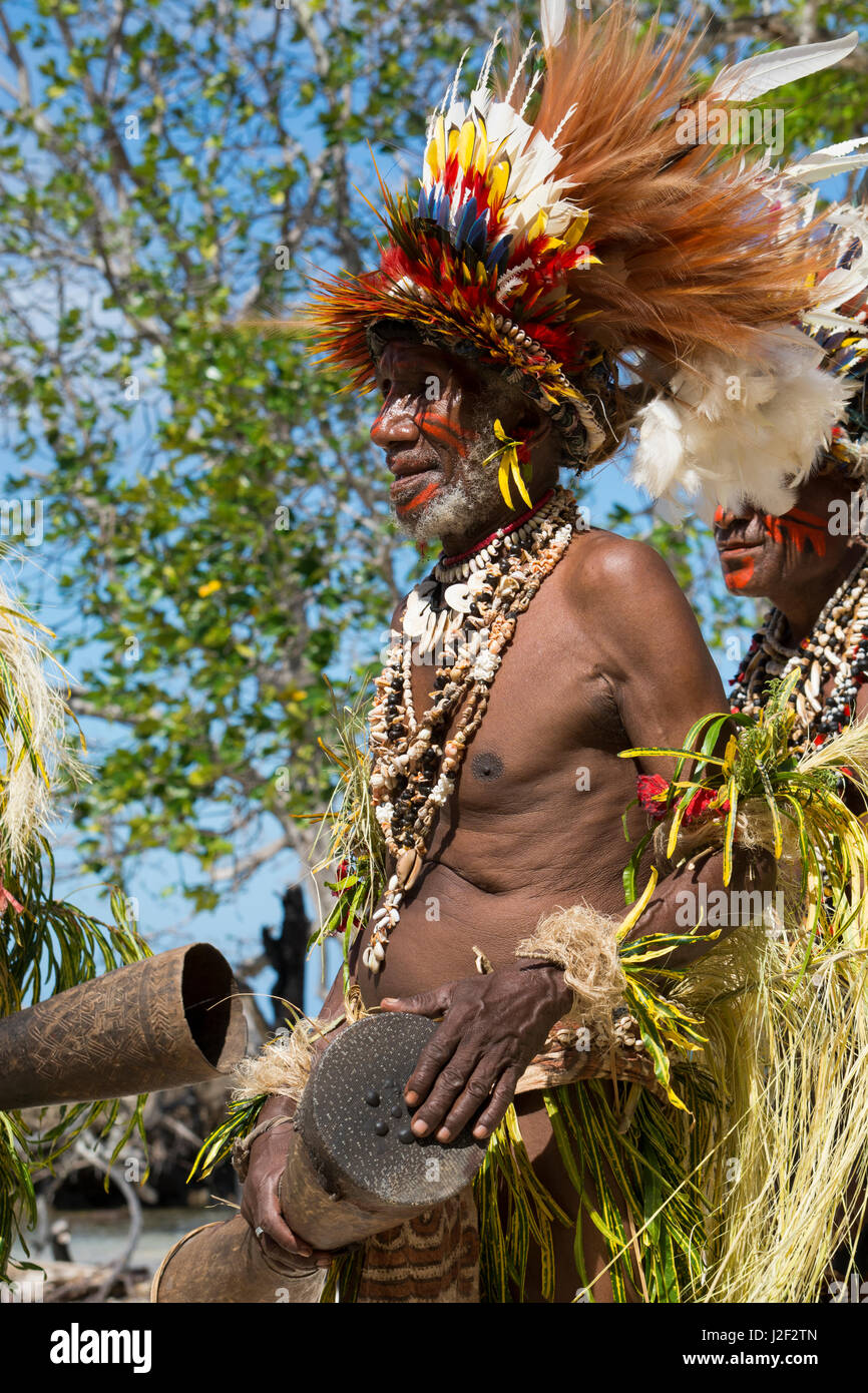 Papua new guinea music musical instrument hi-res stock photography and ...