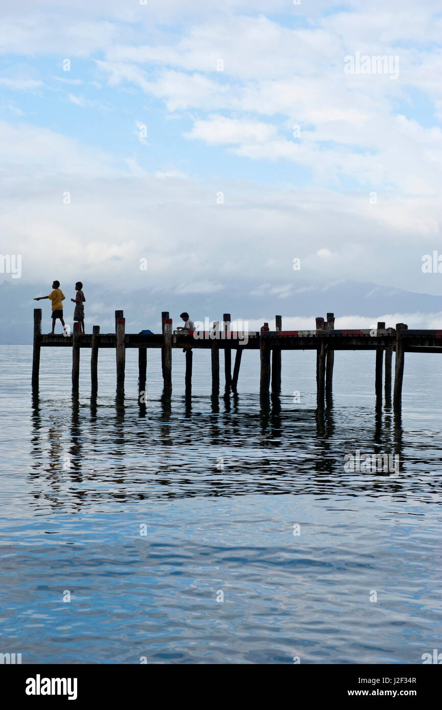 Boat pier in Alotau, Papua New Guinea Stock Photo - Alamy