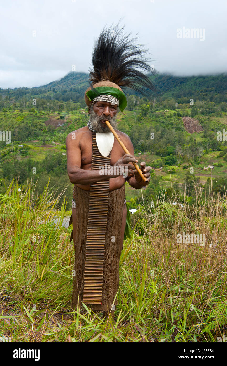 Tribal chief hi-res stock photography and images - Alamy