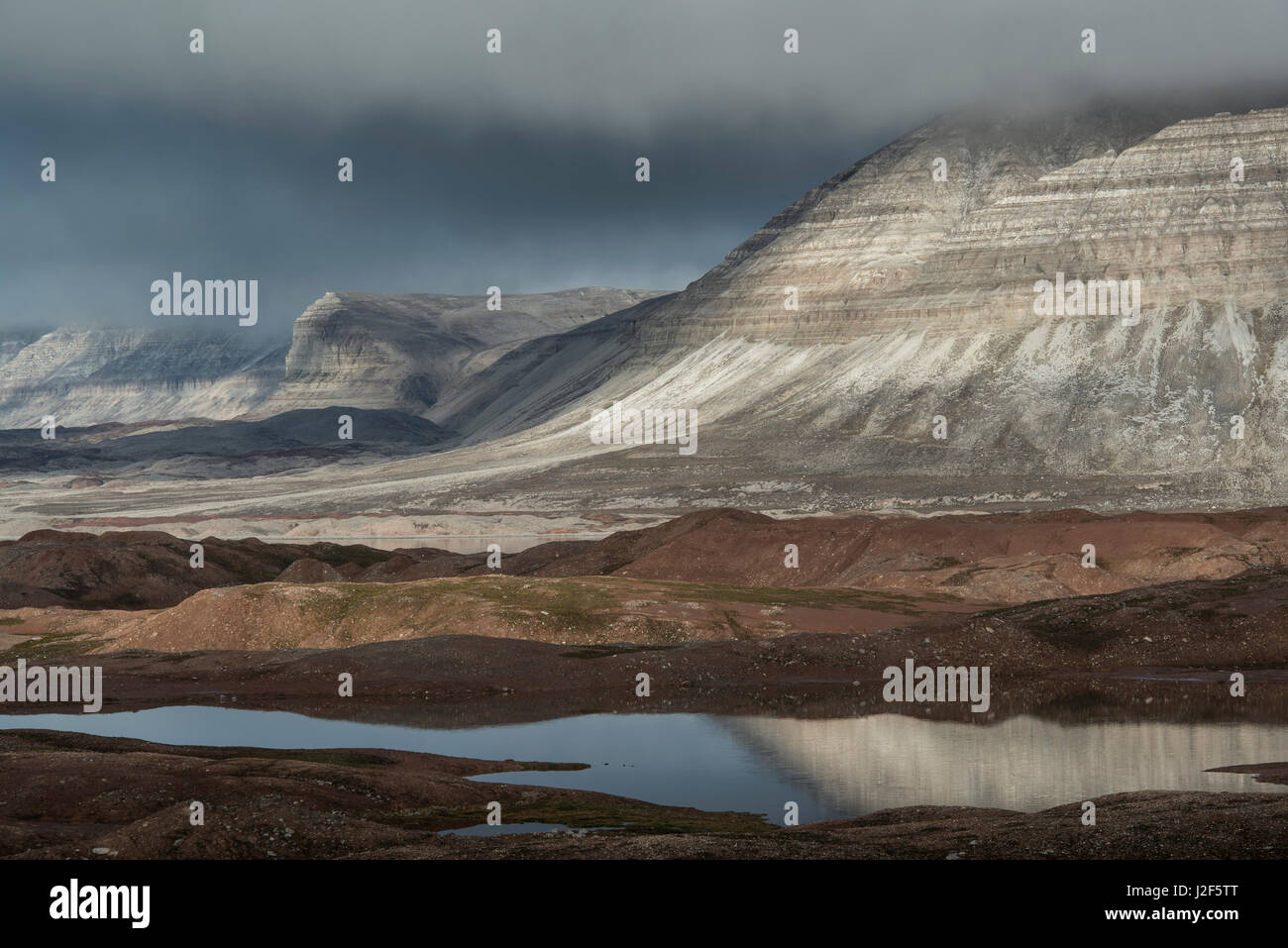 Layered mountains hi-res stock photography and images - Alamy