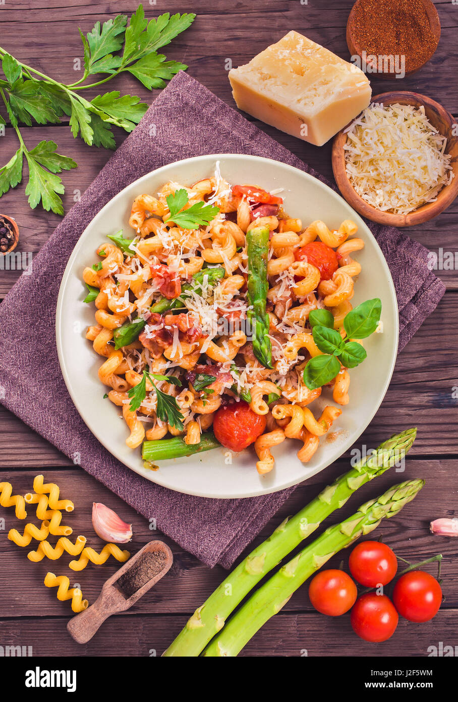 Cellentani pasta hi-res stock photography and images - Alamy