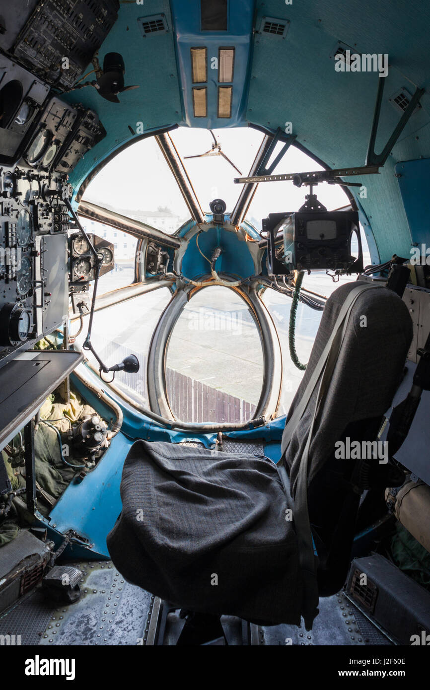 Antonov an 22 hi-res stock photography and images - Alamy