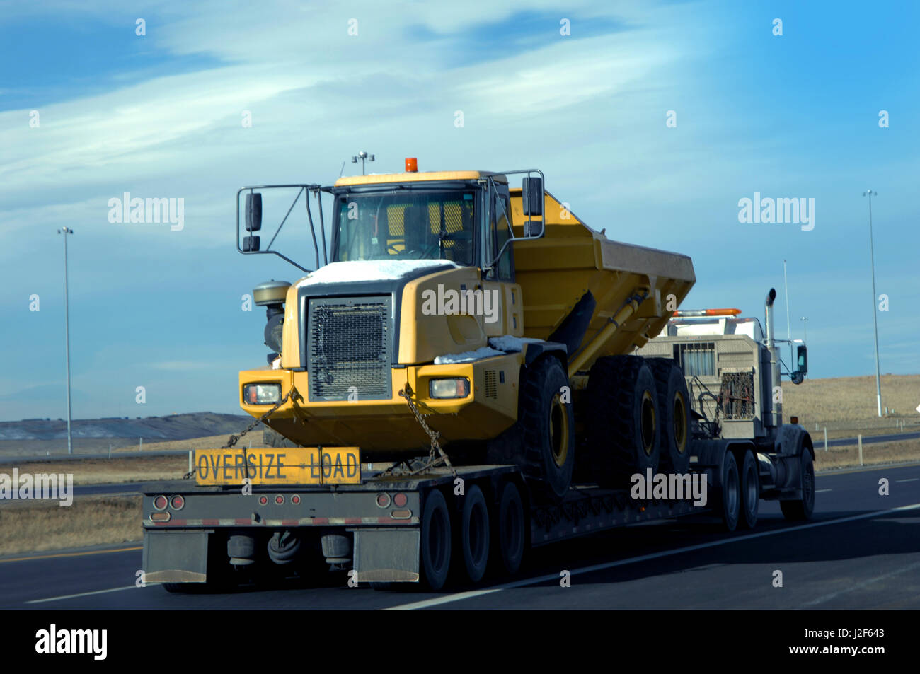 Oversize load on highway hi-res stock photography and images - Alamy