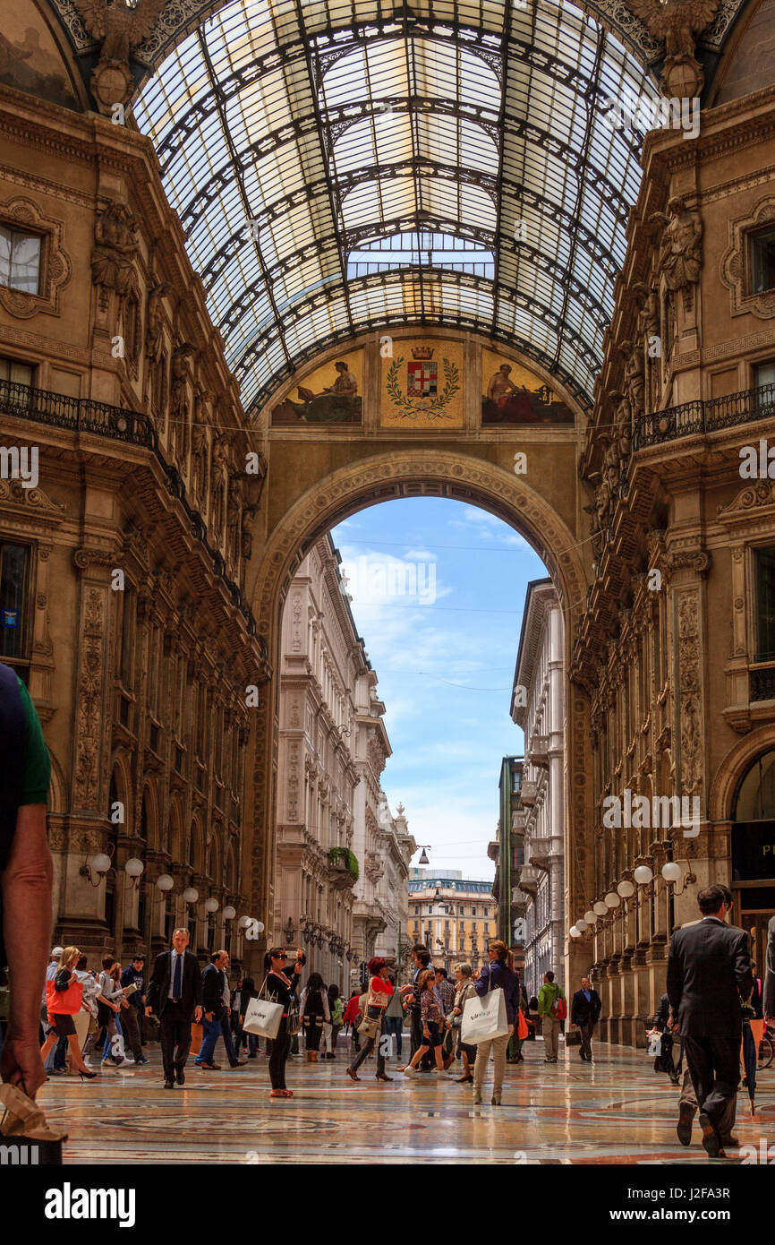 City Center covered Shopping Mall. Milan. Italy Stock Photo - Alamy