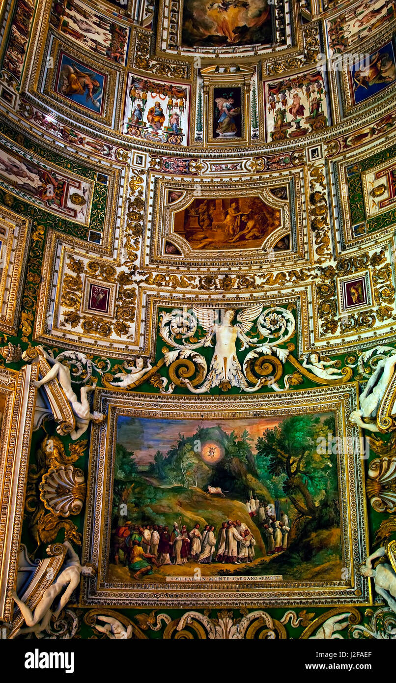 Vatican Museum Inside Ornate Ceiling Map Room Details Stock Photo - Alamy