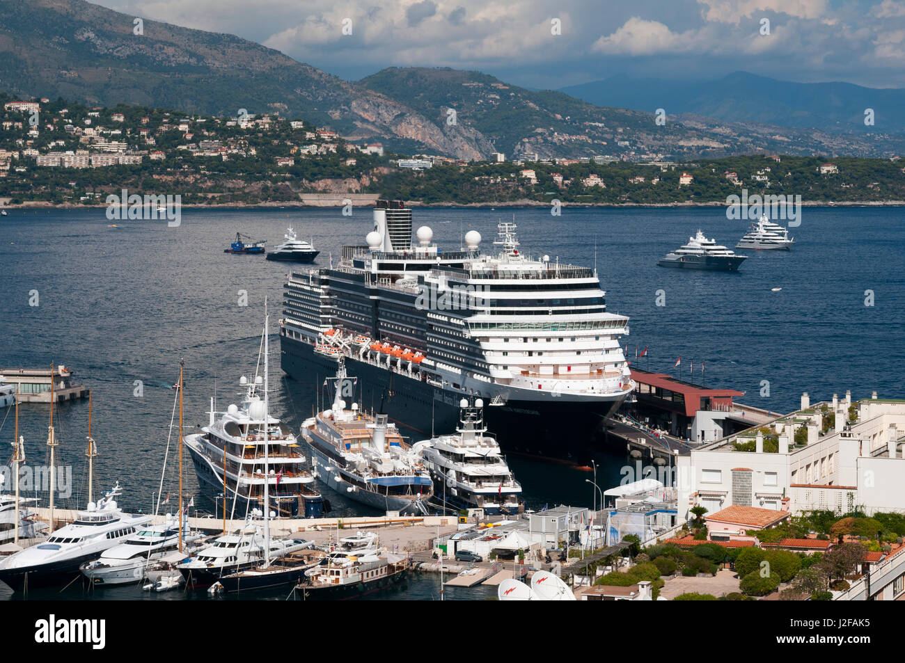 A cruise ship docked at Monte Carlo harbor, Principaute de Monaco Stock ...
