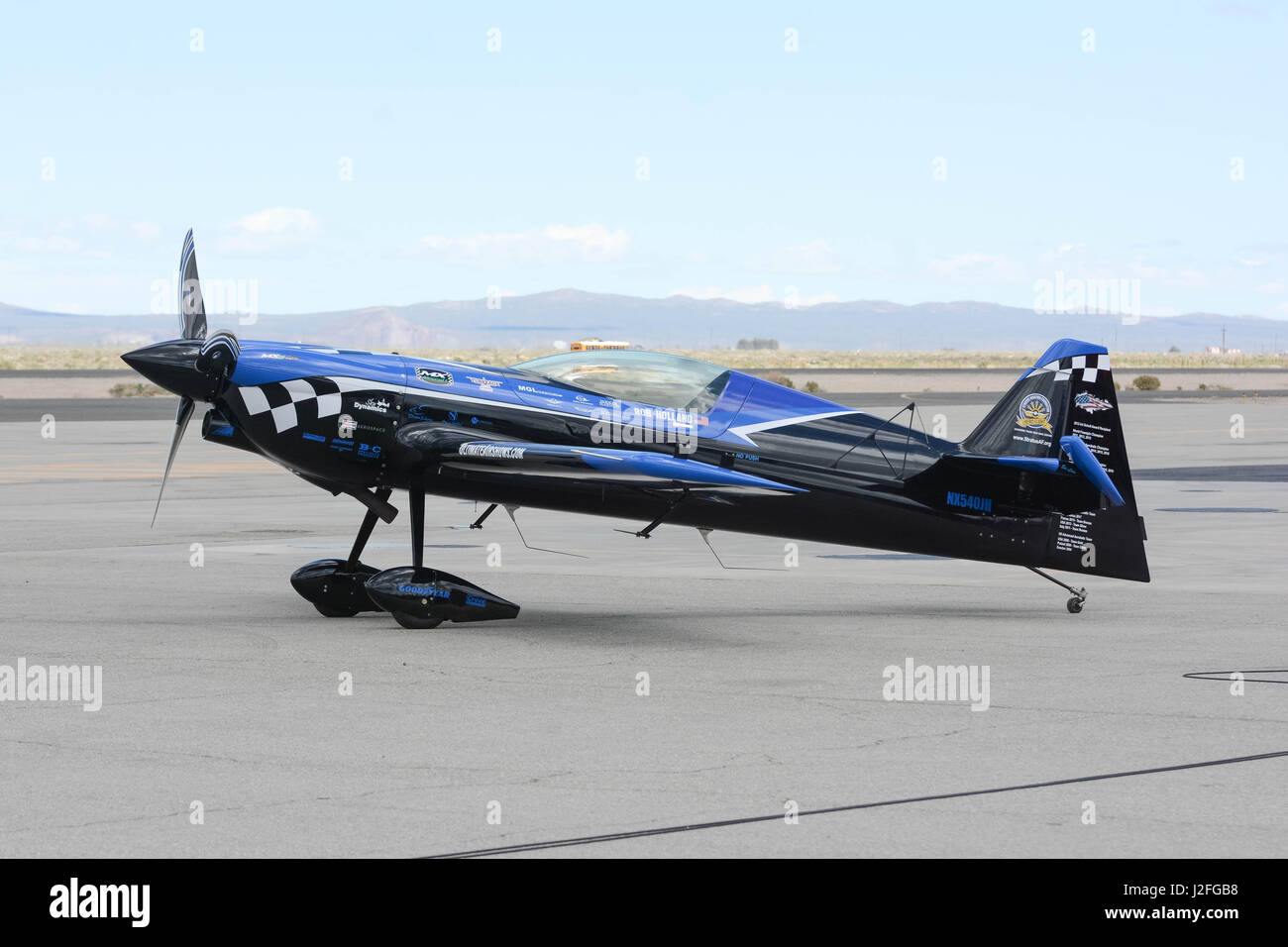 Mxs aircraft hi-res stock photography and images - Alamy