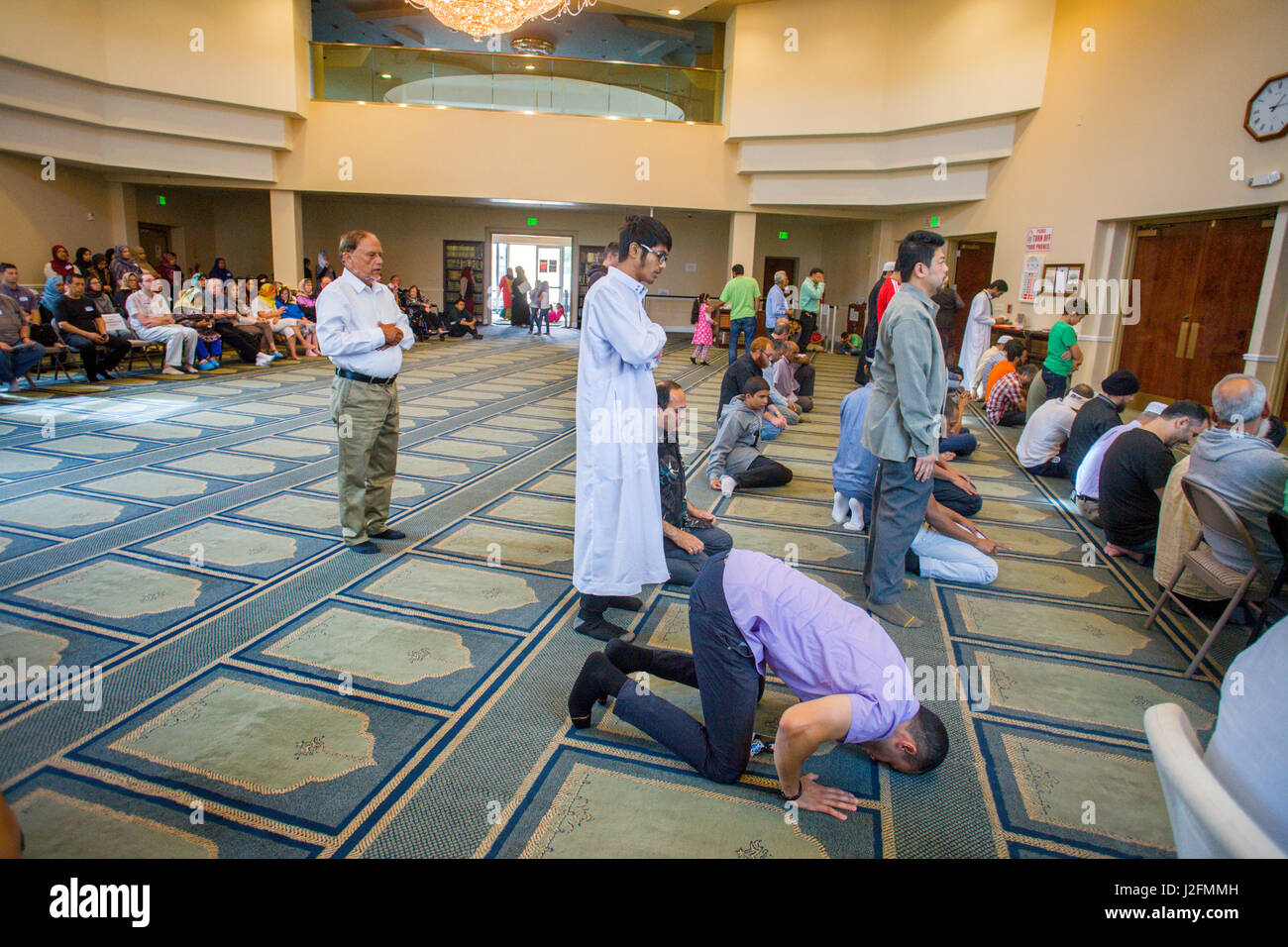 Prostrating in mosque hi-res stock photography and images - Alamy