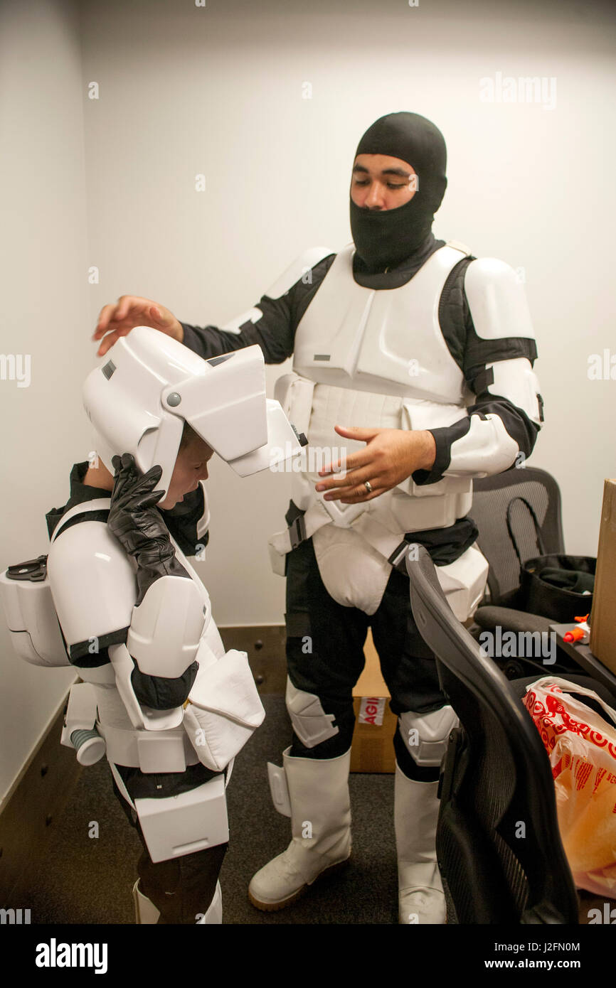 Stormtrooper star wars hi-res stock photography and images - Alamy