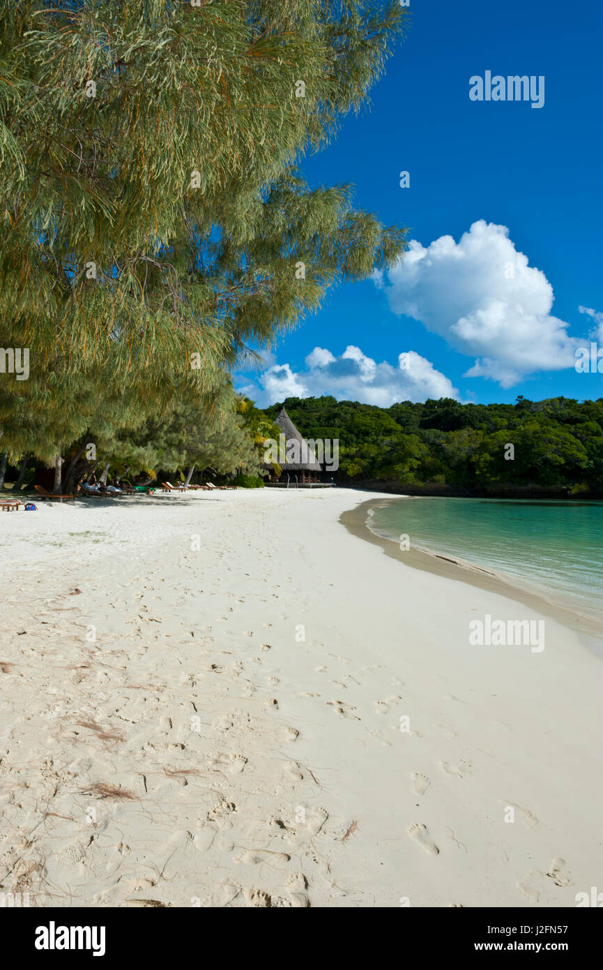 White sand beach, Bay de Kanumera, Ile des Pins, New Caledonia ...