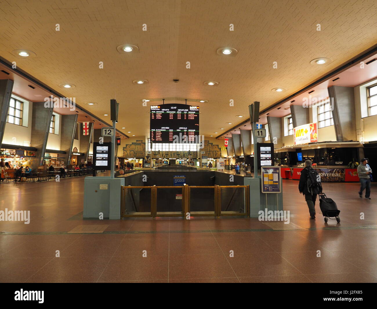 Montreal's Central Train station Stock Photo - Alamy