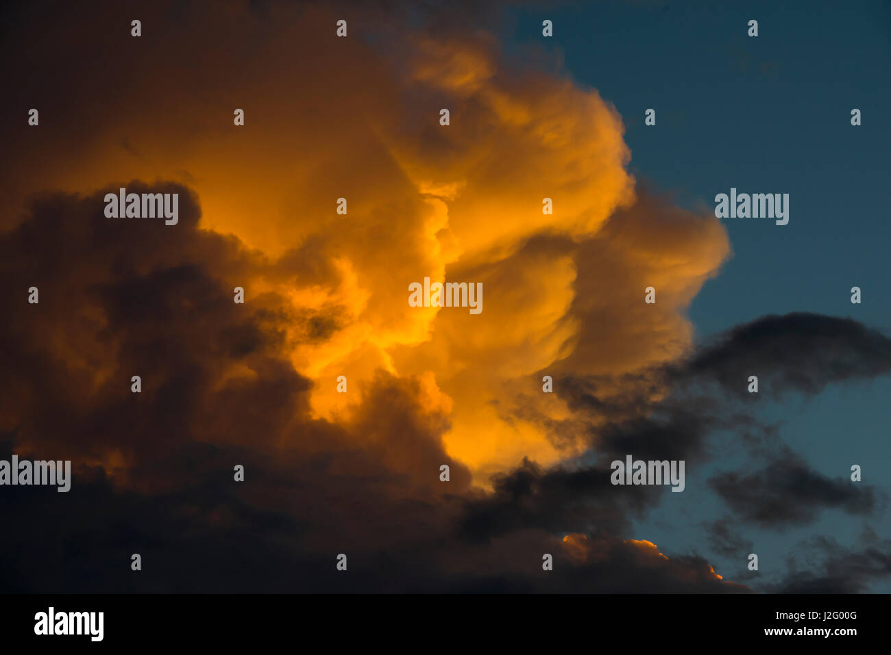 Storm large hi-res stock photography and images - Alamy