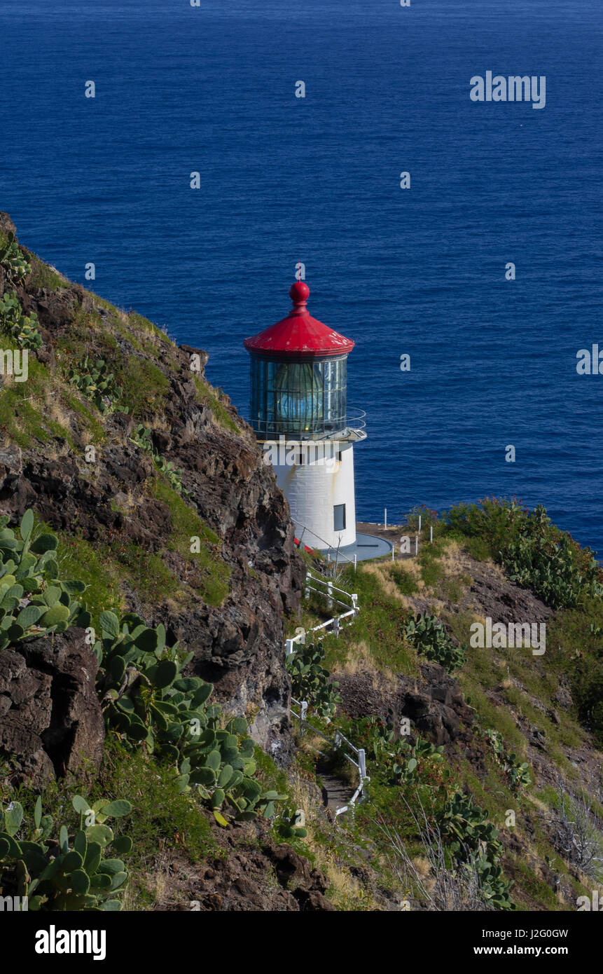 USA, Hawaii, Oahu, Waimanalo. U.S. Coast Guard Makapuu Point Lighthouse ...