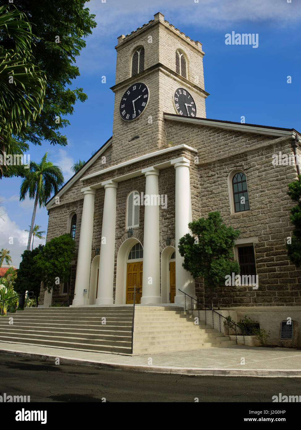 USA, Hawaii, Oahu, Honolulu. Historic Kawaiahao Church exterior front ...